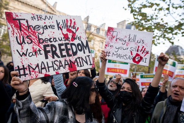 Iran: authorities 'passing the buck' on compulsory veiling laws